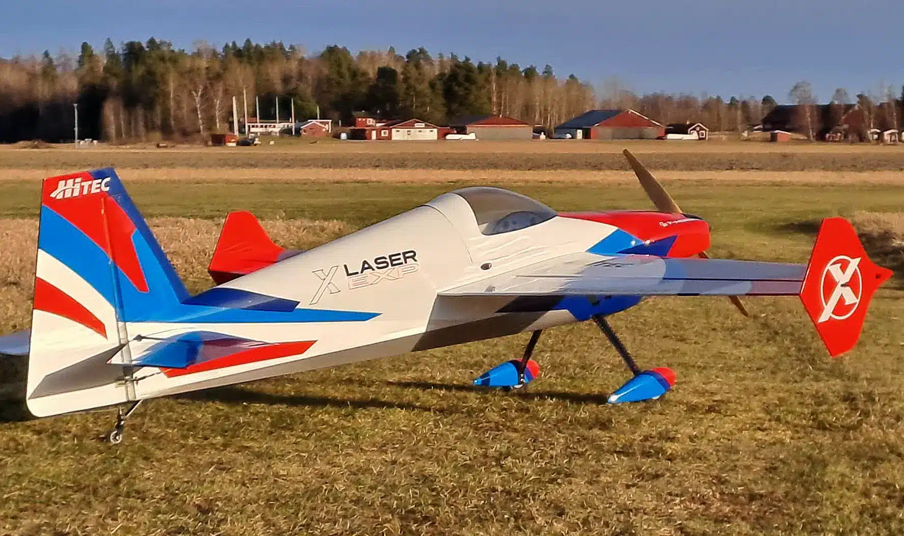Extreme Flight Laser 74" V3 Bleu/Rouge/Blanc - L'expert des servos